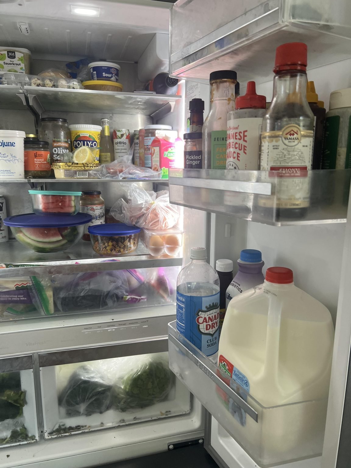 How to Clean Fridge Vegetable Drawer: Easy Steps for Sparkling ...
